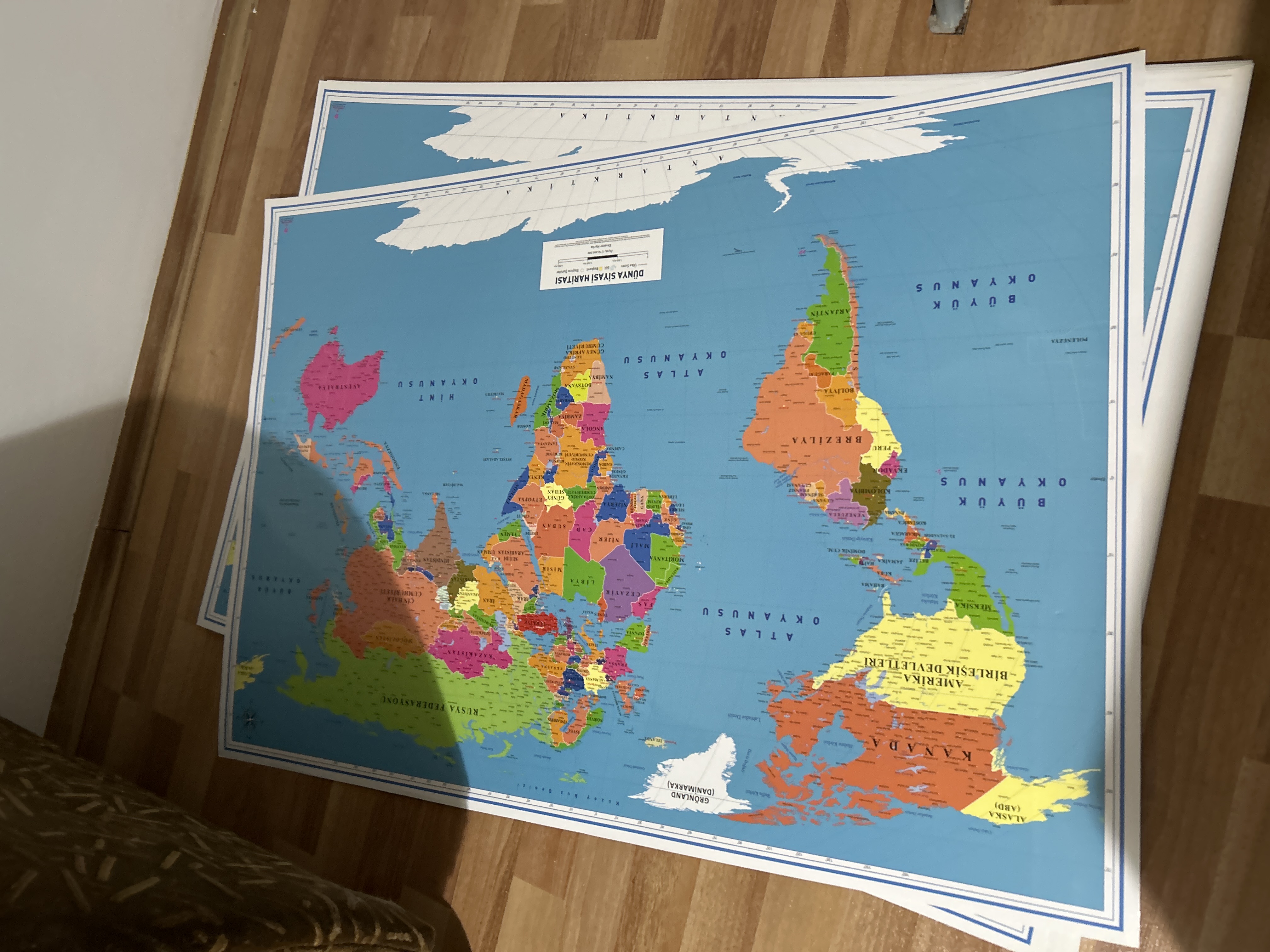 Satılık dünya siyasi haritaları sudan ucuz - R10.net